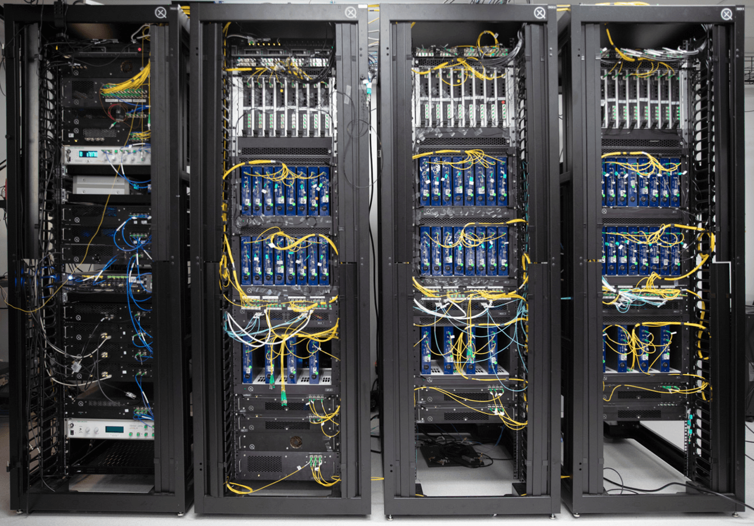 Xanadu | Lighting up the quantum computing horizon with Aurora